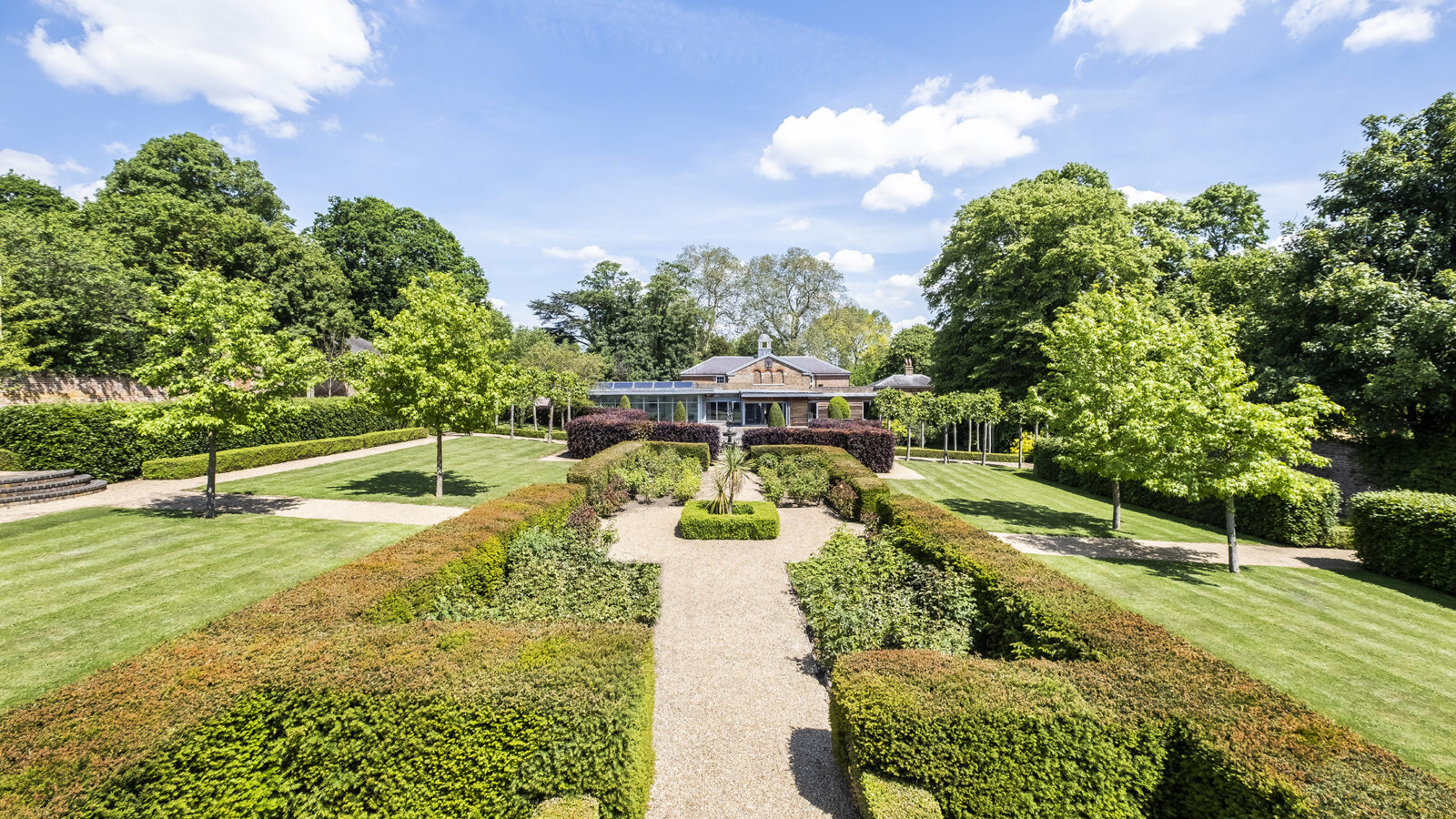 Mansion in the Meadows | Luxury Large Holiday Cottage to Rent in London ...