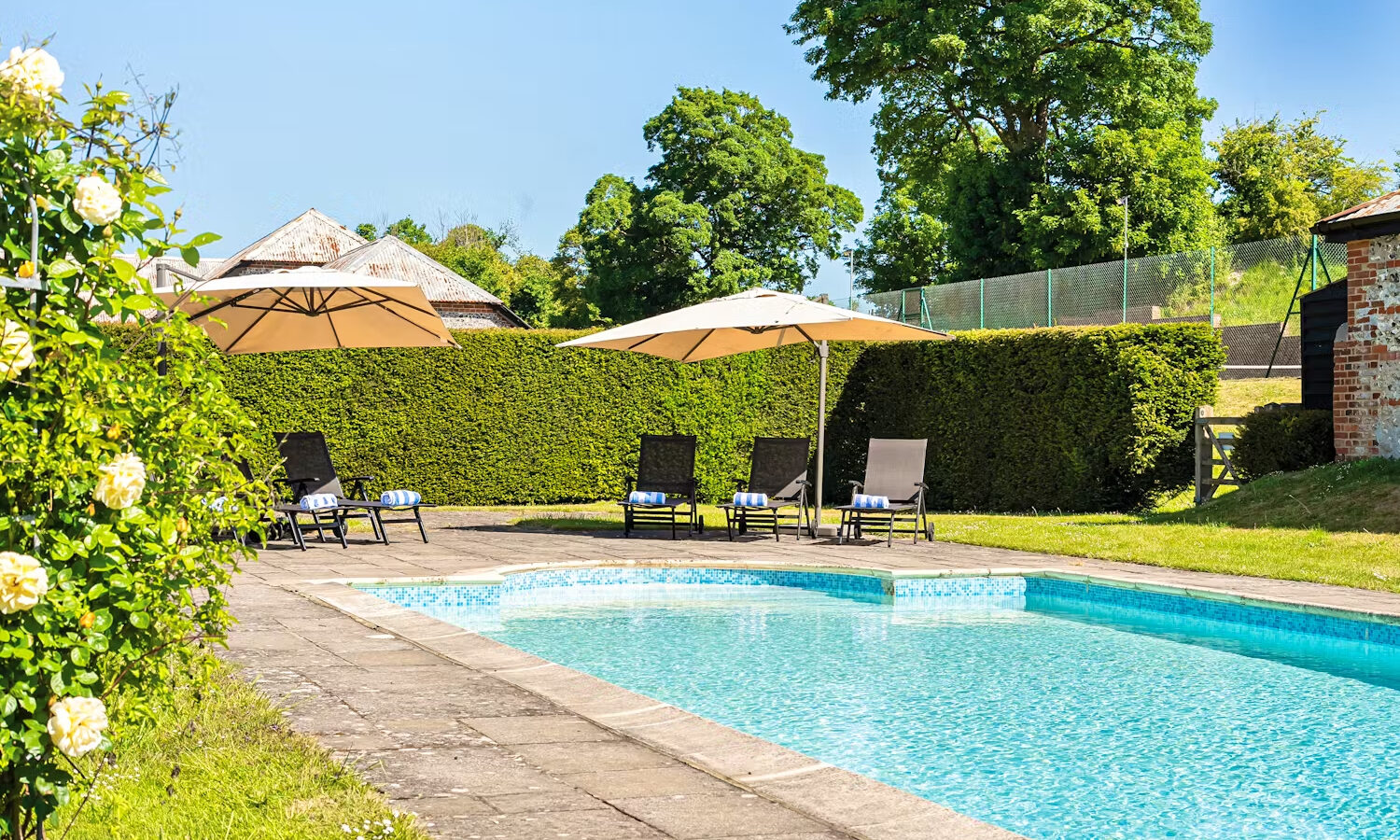 Apple Tree Farmhouse | Luxury Large Holiday Cottage to Rent in ...