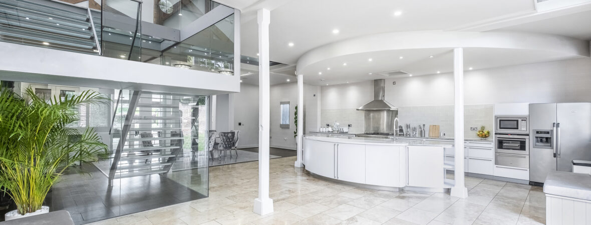 Mansion in the Meadows - availability - Kate & Tom's