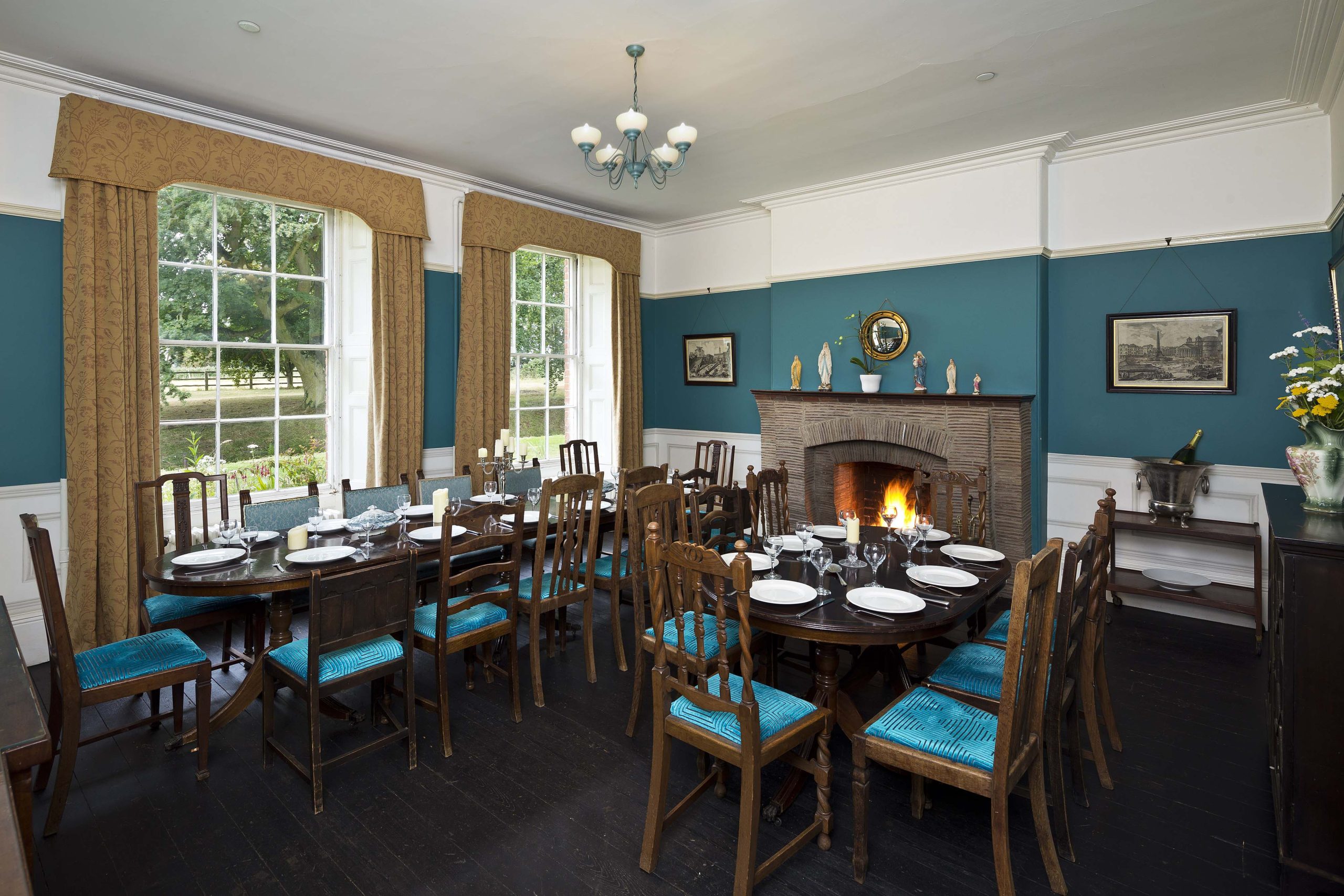 The Moated Manor – Suffolk Holiday Home | kate & tom's