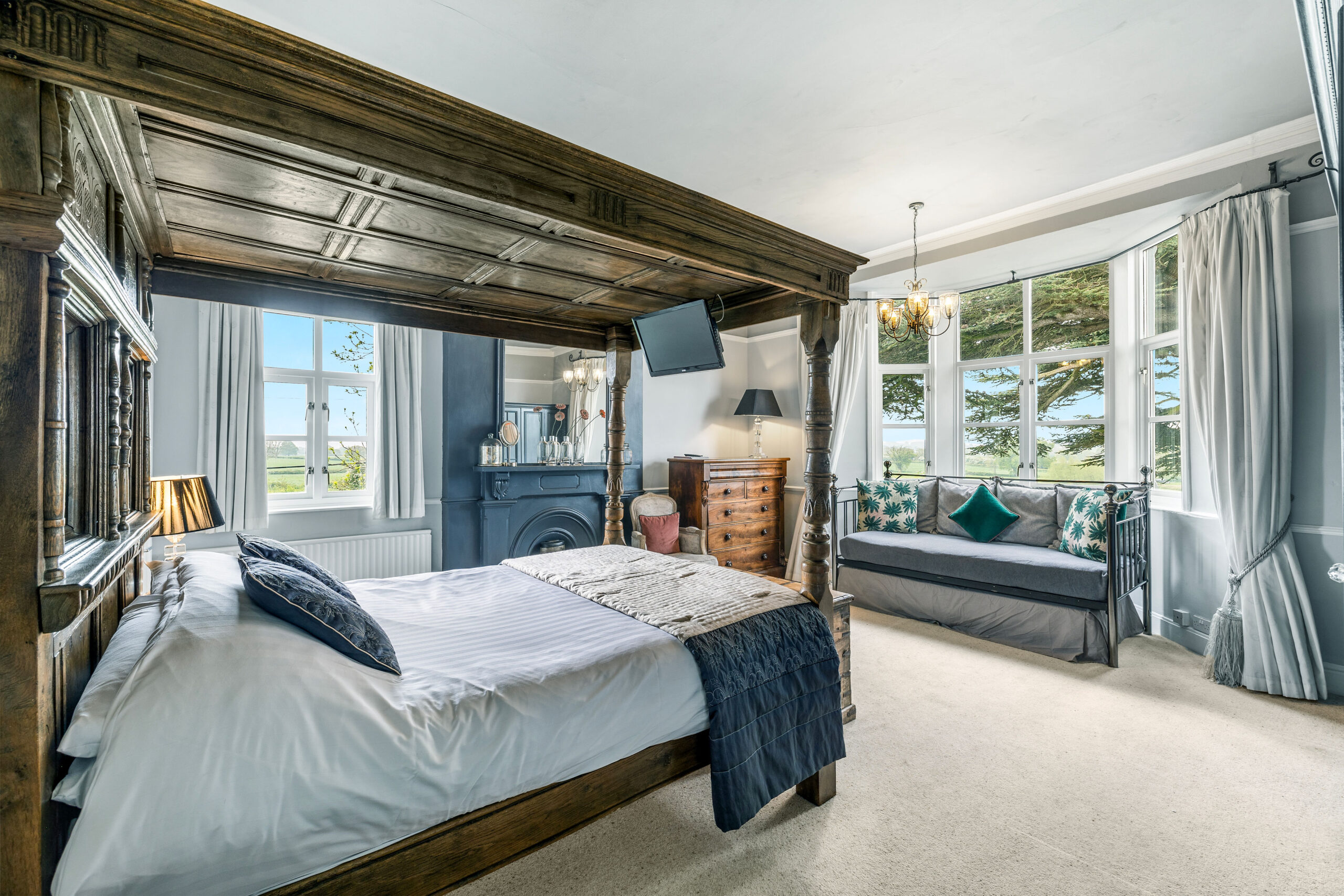 Albaston Lodge | kate & tom's