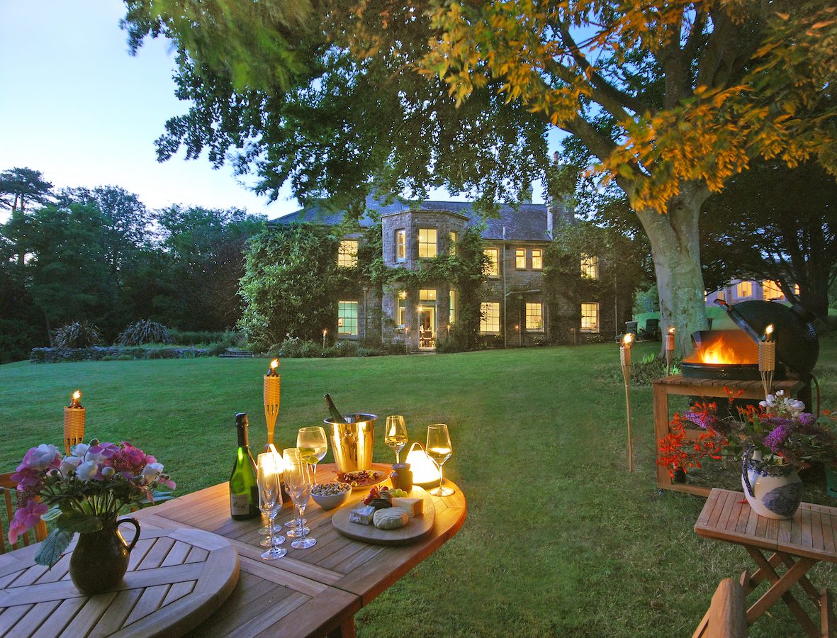 Nethergrove | Luxury Large Holiday Cottage to Rent in Dorset | kate & tom’s