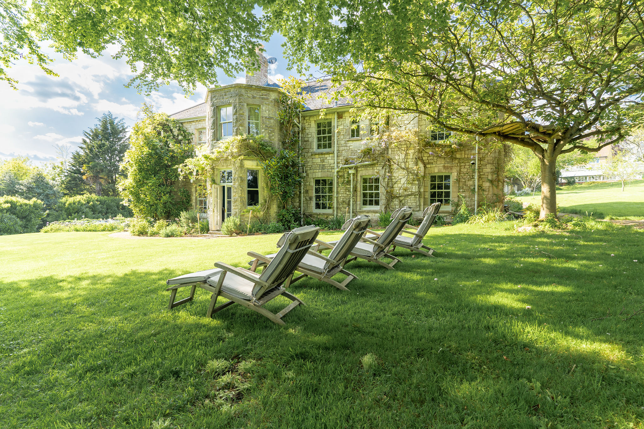Nethergrove | Luxury Large Holiday Cottage to Rent in Dorset | kate & tom’s