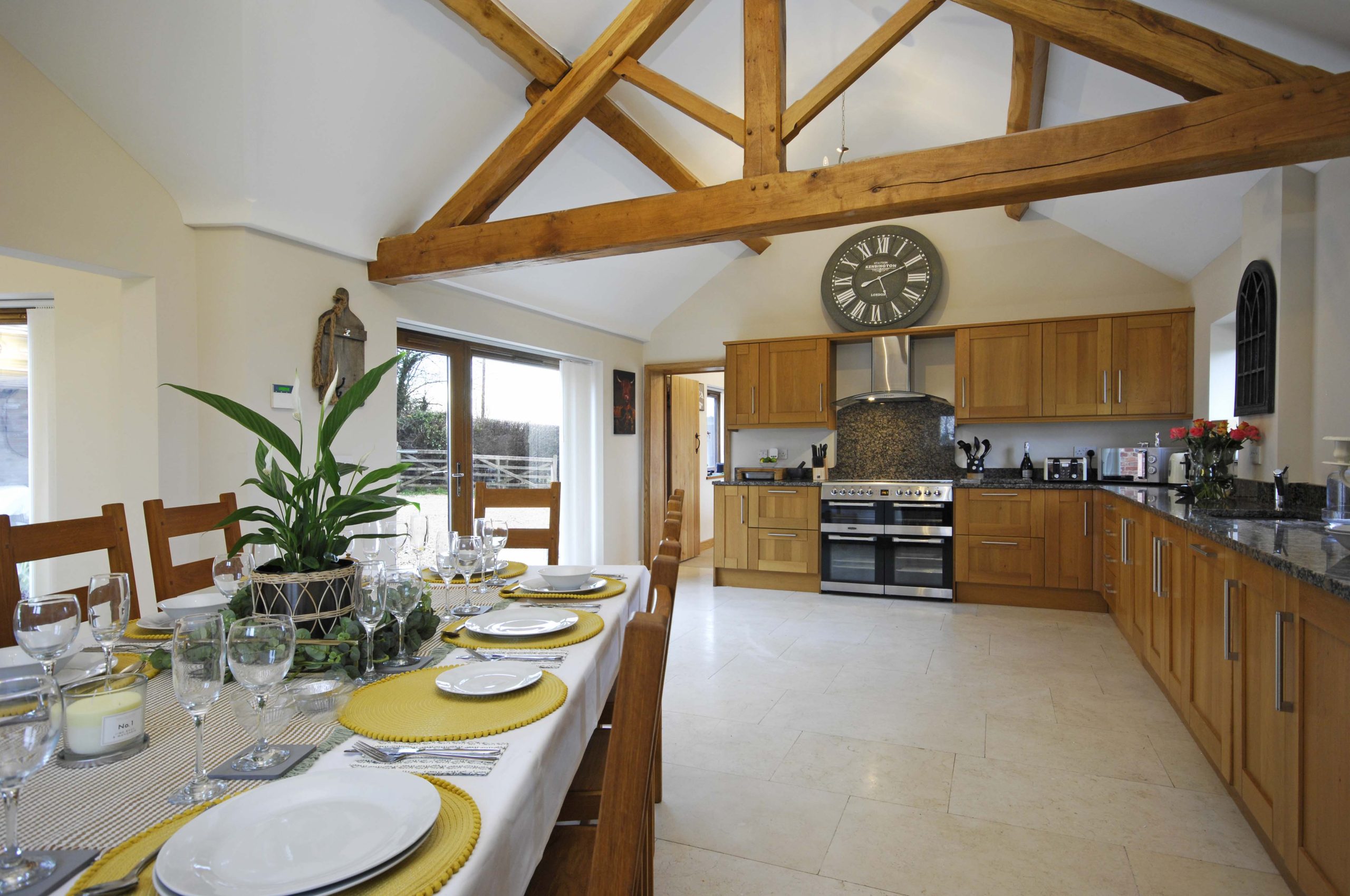 Hollyberry House | kate & tom's