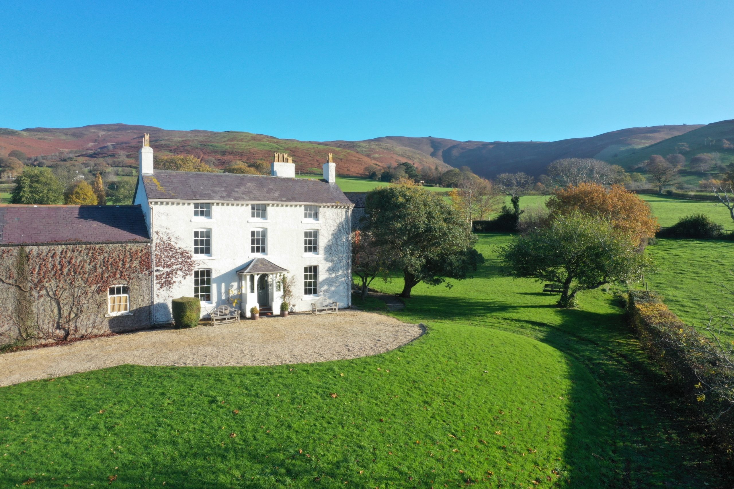 Great Alder House | Luxury Large Holiday Cottage to Rent in Wales ...