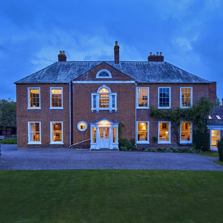 Party Houses | Party House Rentals | Party Houses for Hire | kate & tom's
